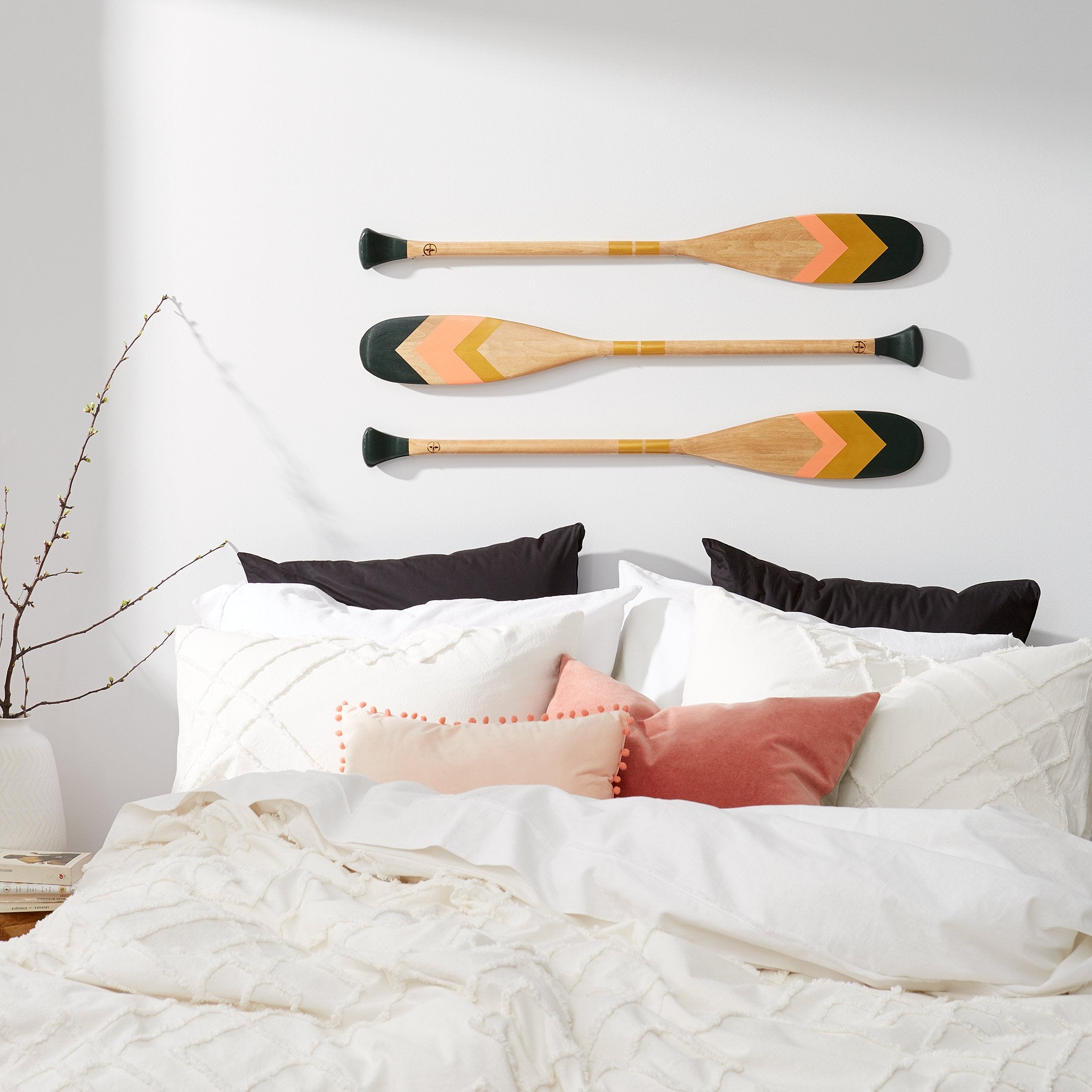 Decorative paddles inspired by native art – Onquata